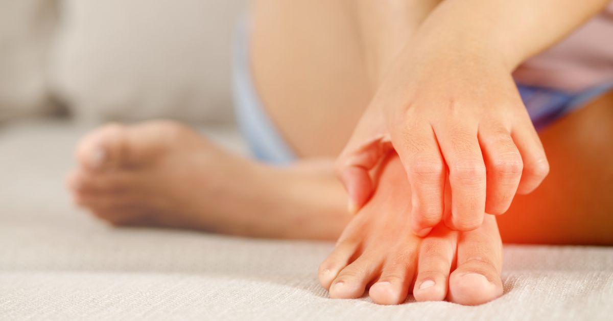 Atletsko stopalo (Tinea pedis): simptomi, uzroci i lek - Stopalin